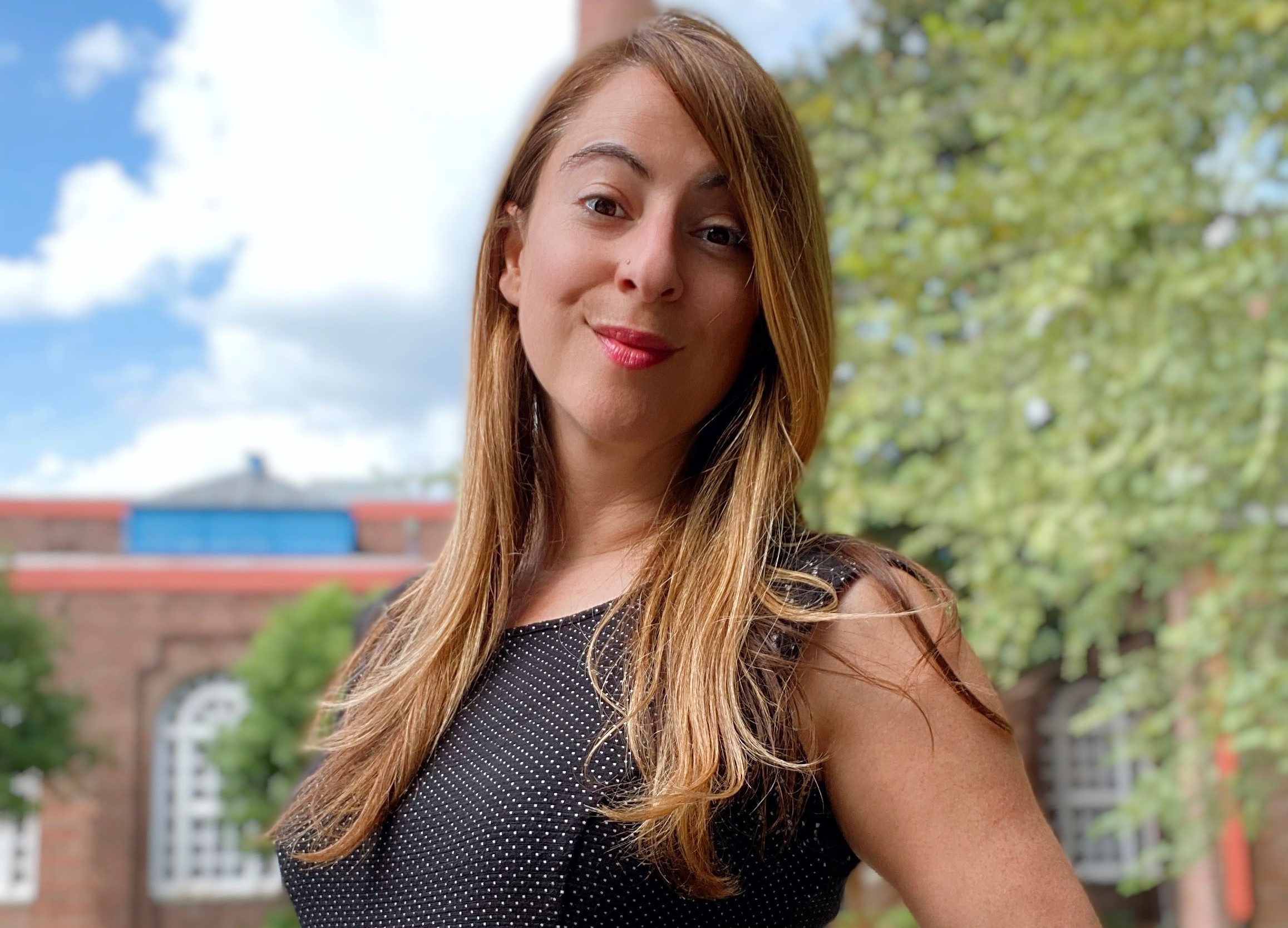 Julie Surface's Instagram, Twitter & Facebook on IDCrawl